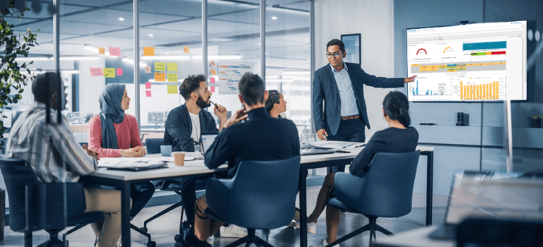 How embedded analytics can help roles in manufacturing | SYSPRO Blog How embedded analytics can help roles in manufacturing | SYSPRO Blog